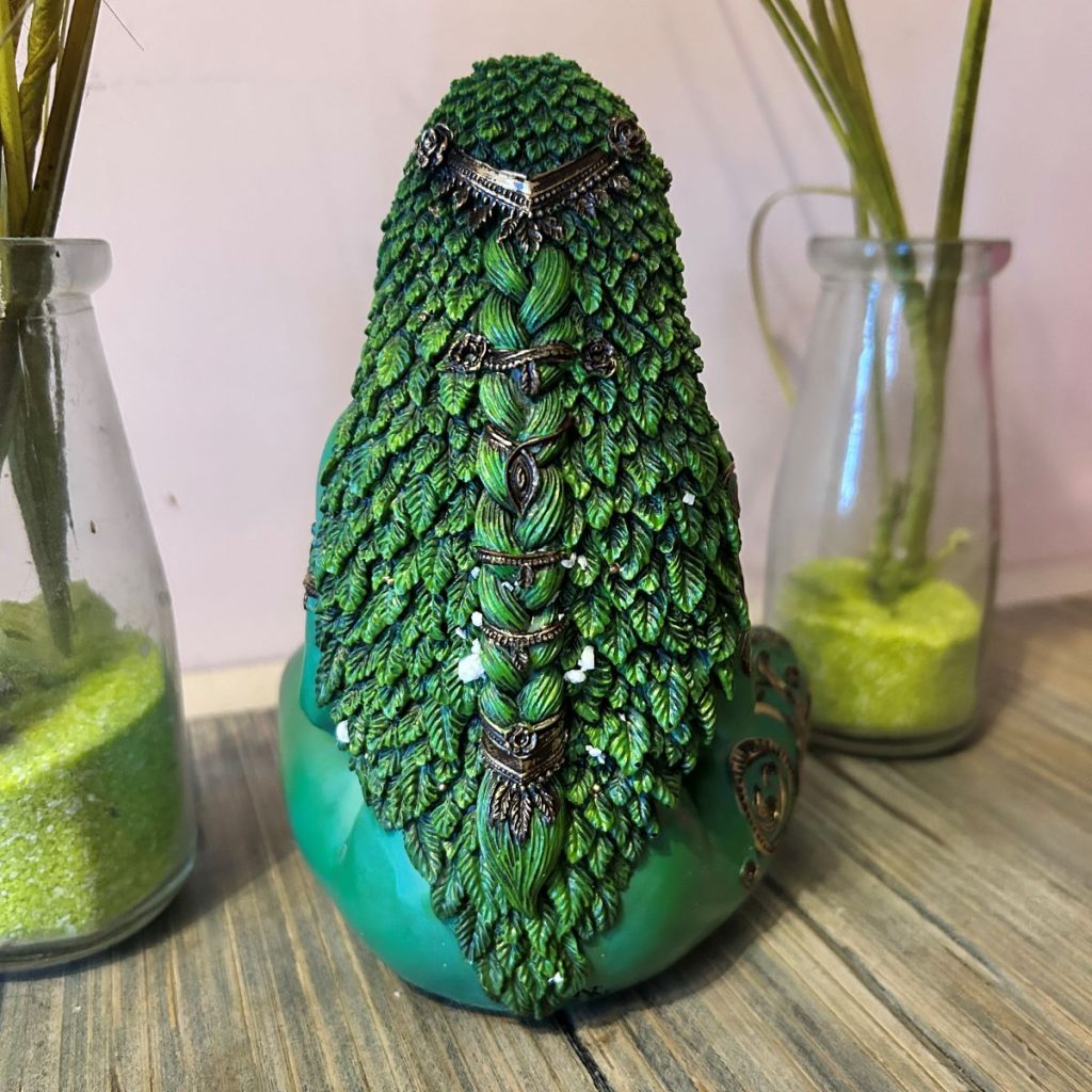 Gaïa la Terre Mère statue d'art 18 cm - La Porte des Secrets