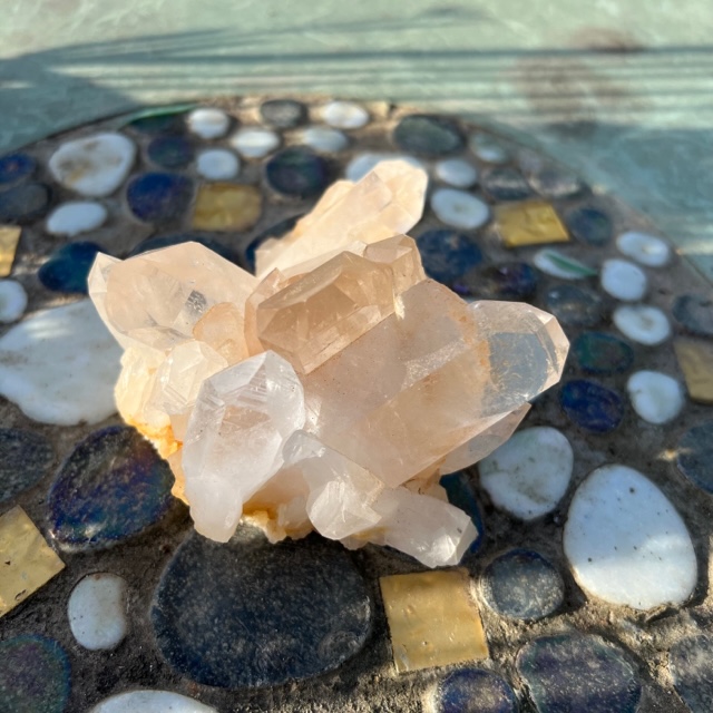 Druse multi pointes de cristal de roche - La Porte des Secrets