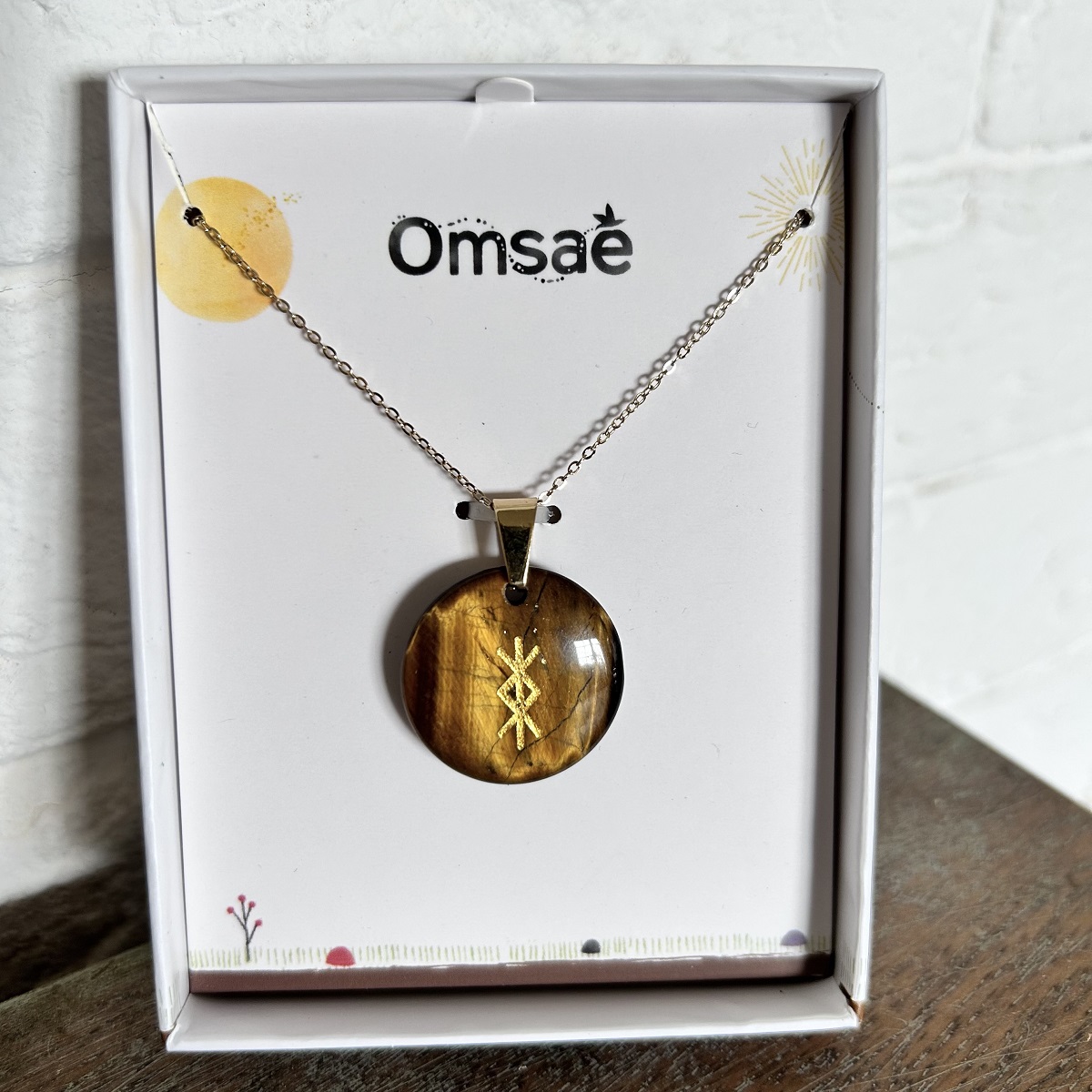 Talisman Runique oeil de tigre gravé or "Protection" Omsaé - La Porte ...