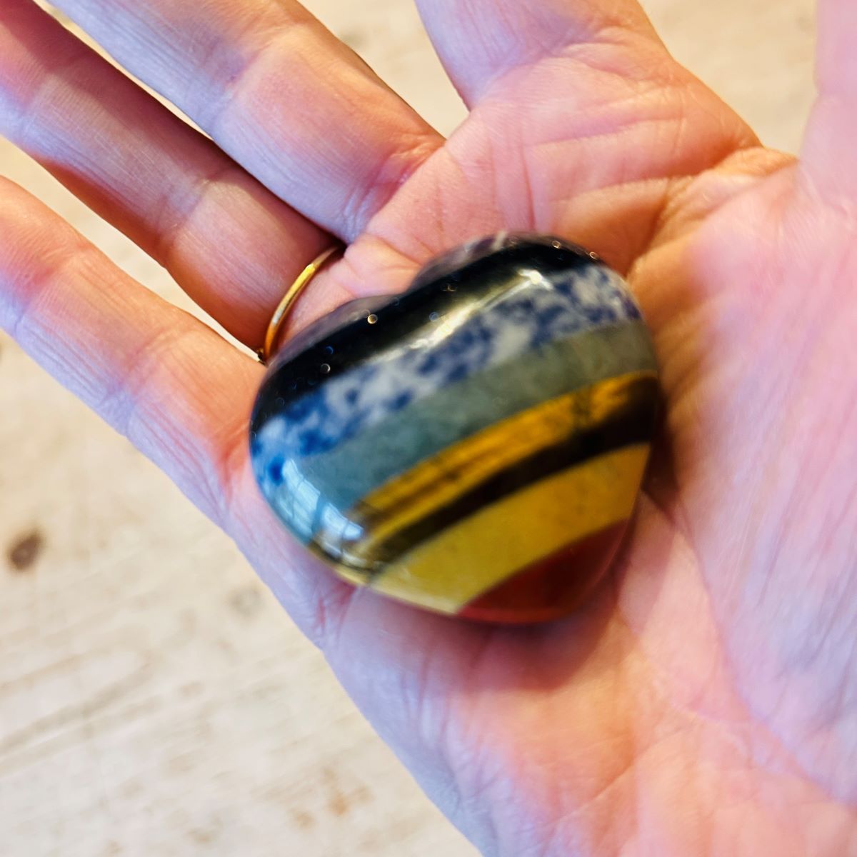 Cœur 7 chakras en pierres naturelles 5cm - La Porte des Secrets