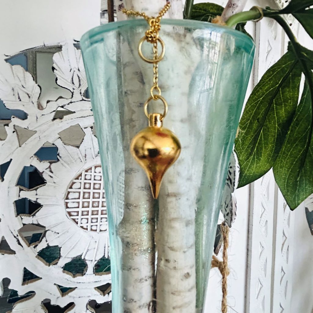 Pendule goutte laiton doré 20 gr - La Porte des Secrets