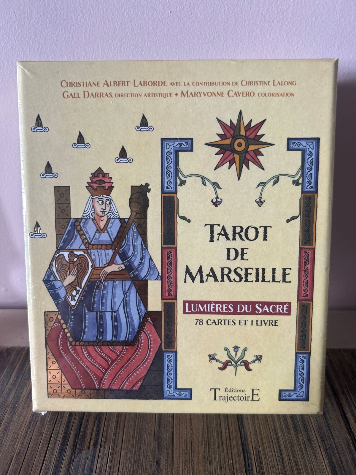Tarot de Marseille - Lumières du sacré - coffret 78 cartes et livre ...
