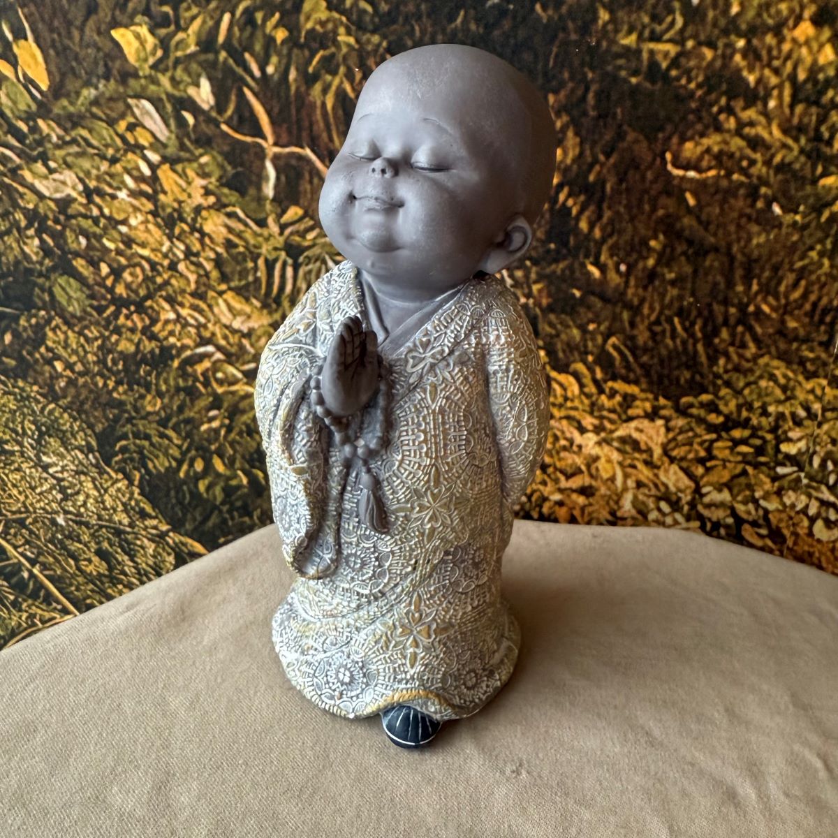 Moine debout en geste de prière 16.5 cm - statuette en Résine grise ...